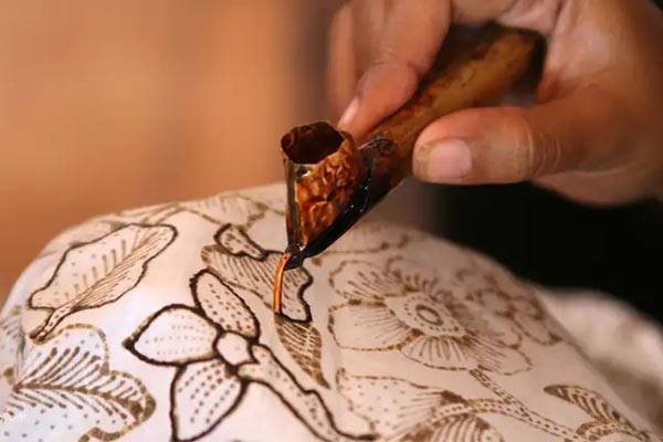 UK Maranatha Bawa Batik Lasem di Seoul Design Award 2023 – https://www ...