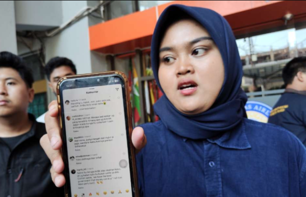 Usai Viral Dengan Karangan Bunga Satire, BEM FISIP Unair Dapat Ancaman ...