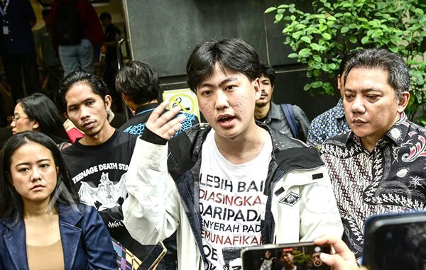 Represif! Cho Yong Gi, Mahasiswa UI Jadi Tersangka Aksi May Day – https ...