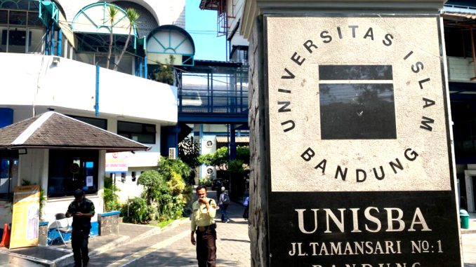 Sempat Bantah Aparat Masuk Kampus, Kini Rektor Unisba Kecam Tembakan ...